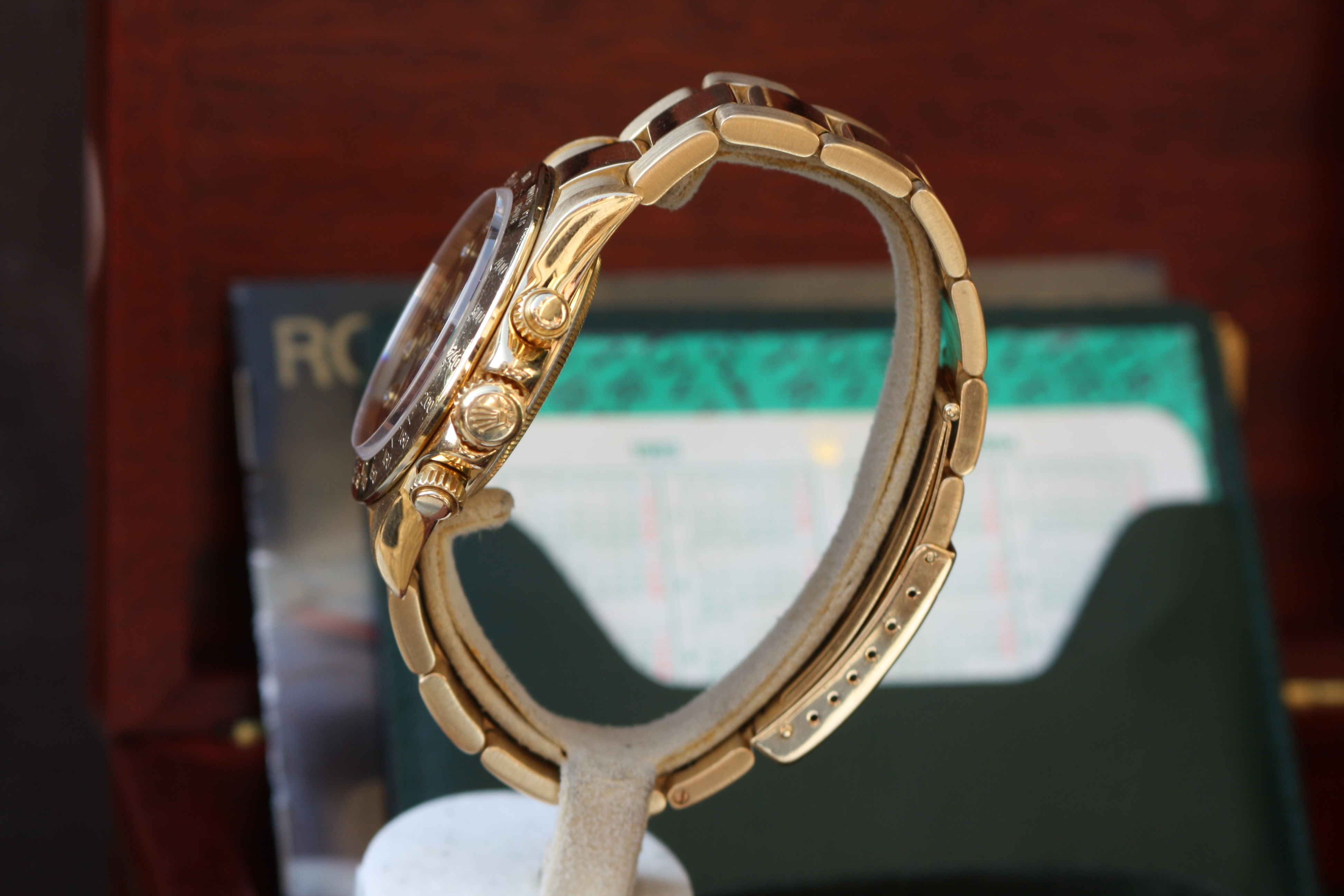 Inverted 6 Daytona Cosmograph from 1994 in Yellow Gold | Vintage Times