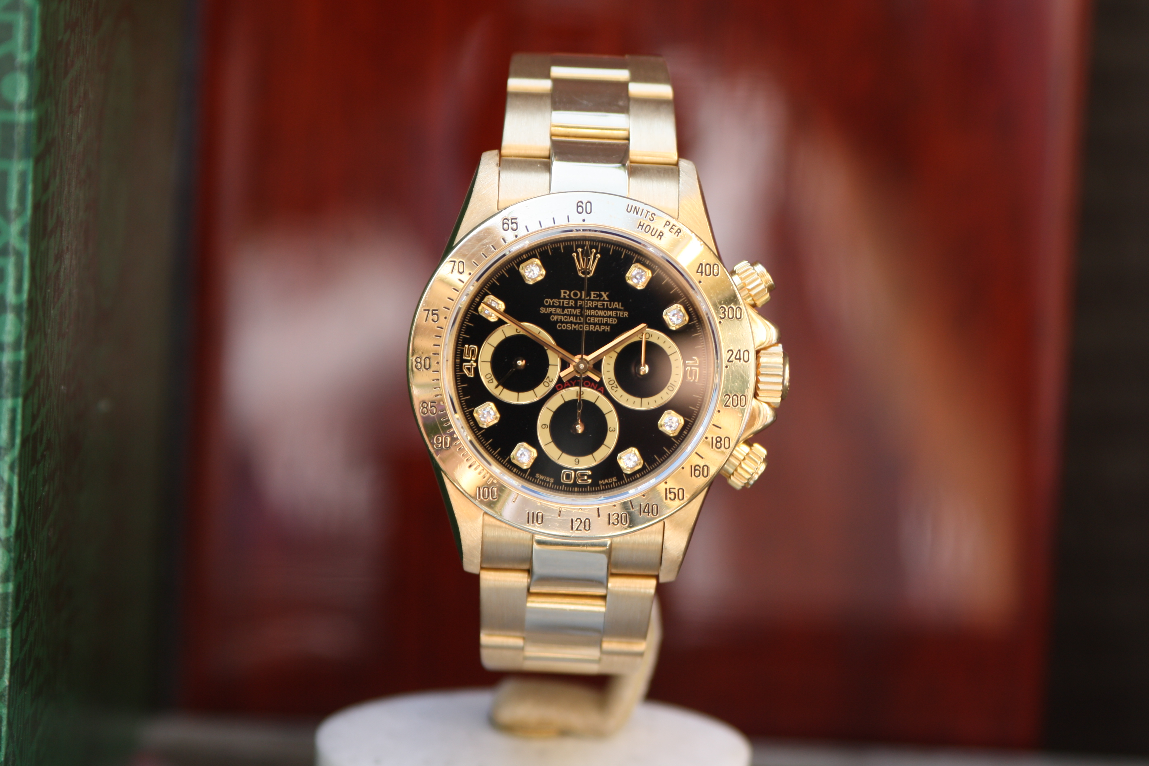 Inverted 6 Daytona Cosmograph from 1994 in Yellow Gold | Vintage Times